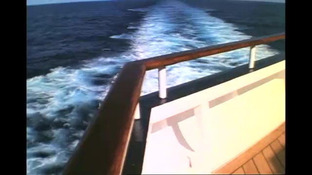 Stern shot, wake of the ship at sea, cruise ship, MV Horizon, Atlantic ...