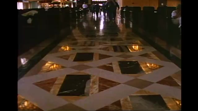 Union Station, Los Angeles, interior, commuters and passengers move ...