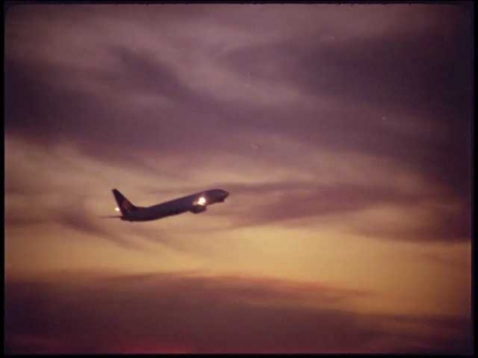Aircraft in Flight, 1990s | Footage File