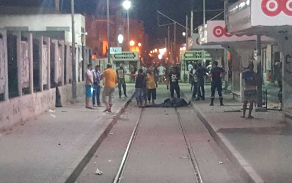 Cité Intilaka: Un terroriste poursuivi par la police se fait exploser ...