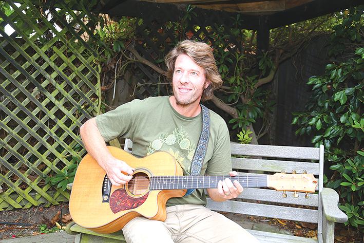 Guitarist to perform for home crowd