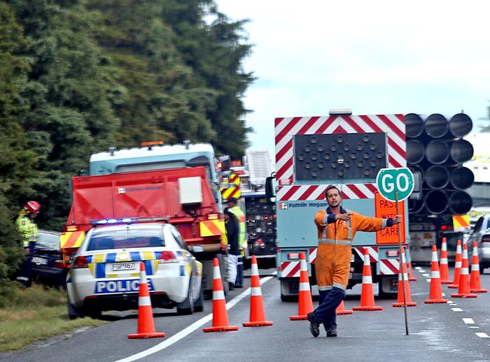 Car hits tree at Dromore