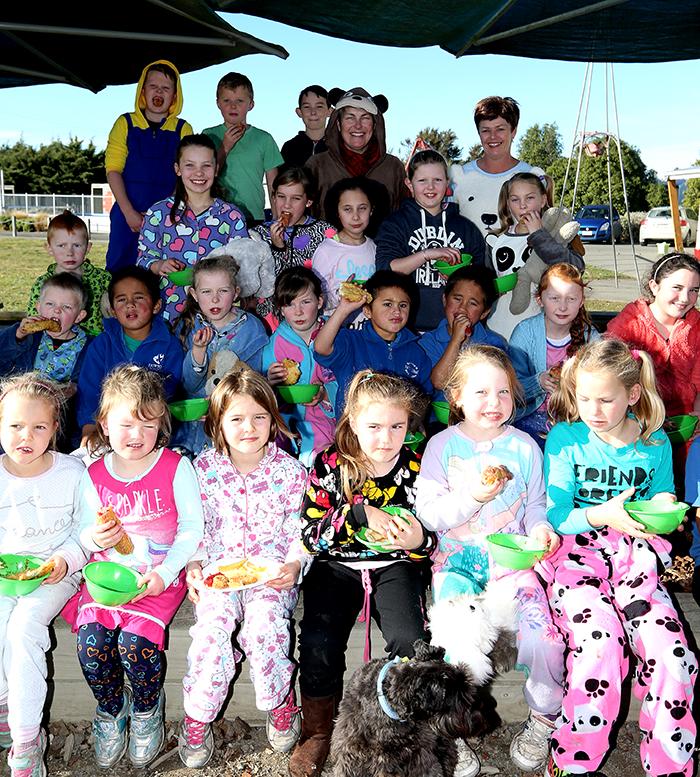 Teddies visit Fairton for the day