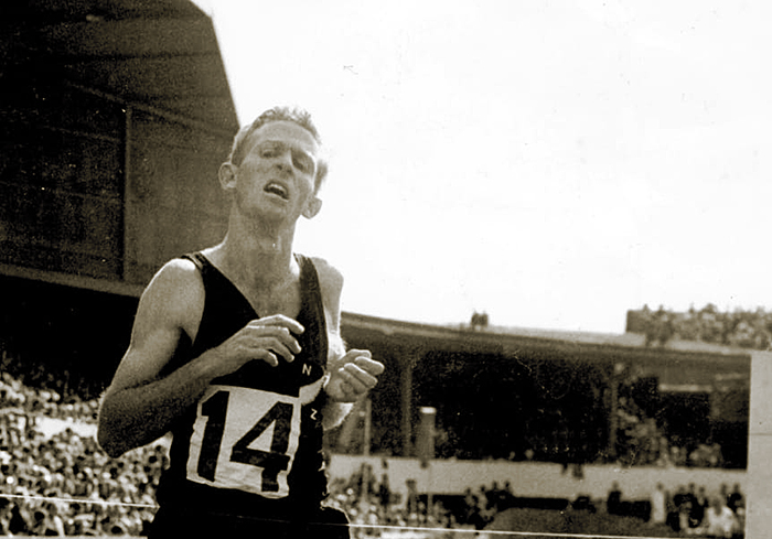 Tributes pour in for Sir Murray Halberg